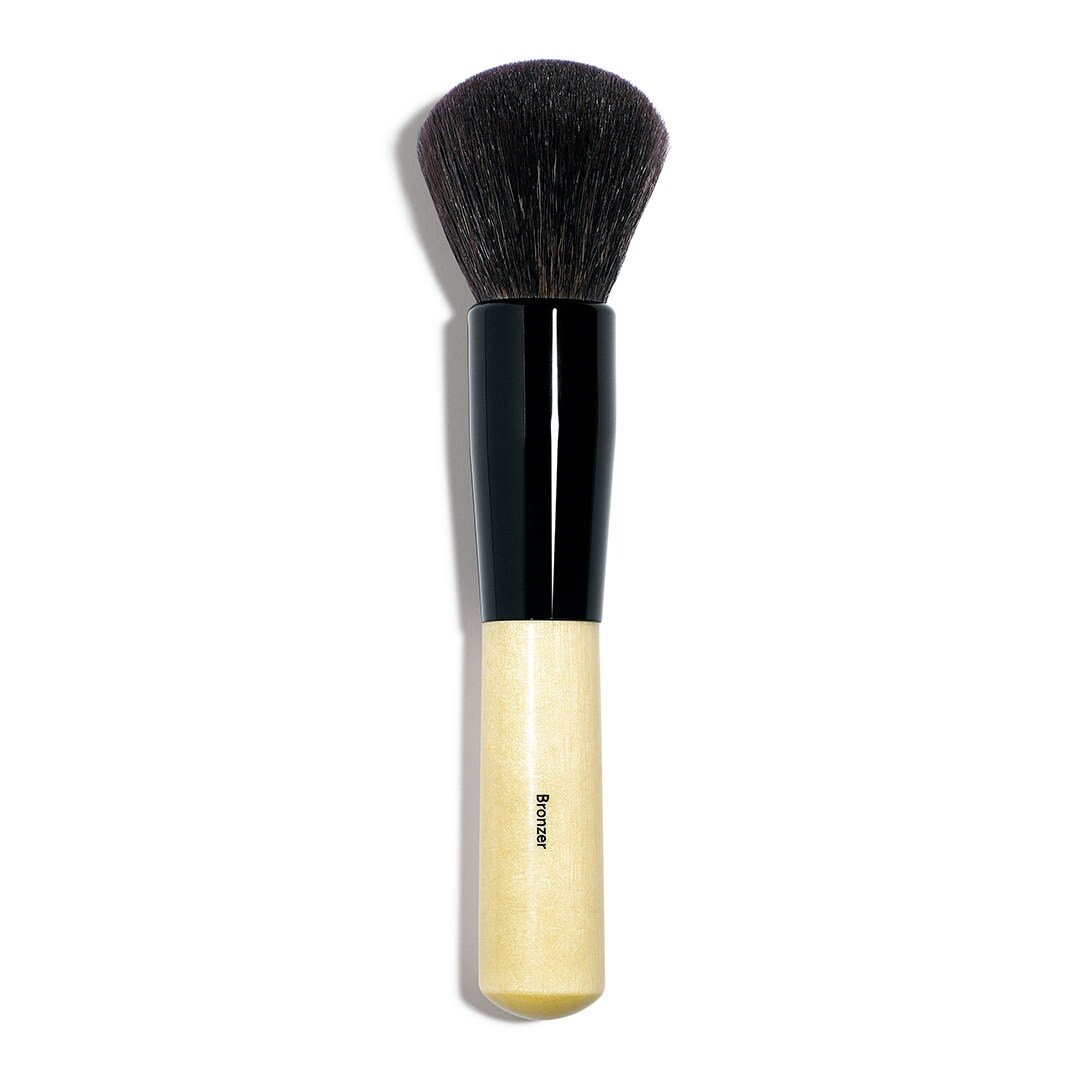 cream bronzer brush